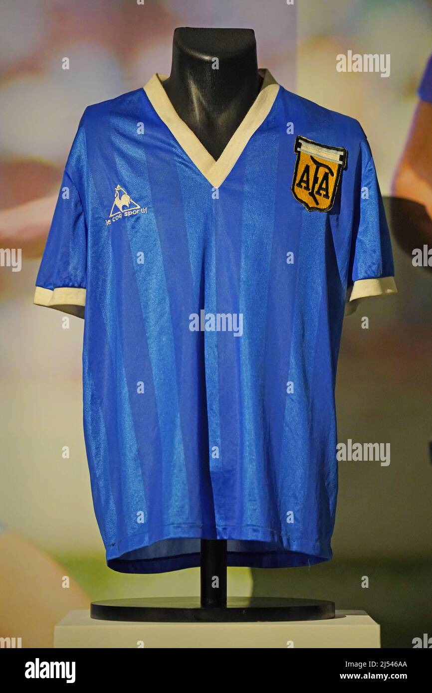 Le maillot de la coupe du monde 1986 de Diego Maradona « Hand of God ...