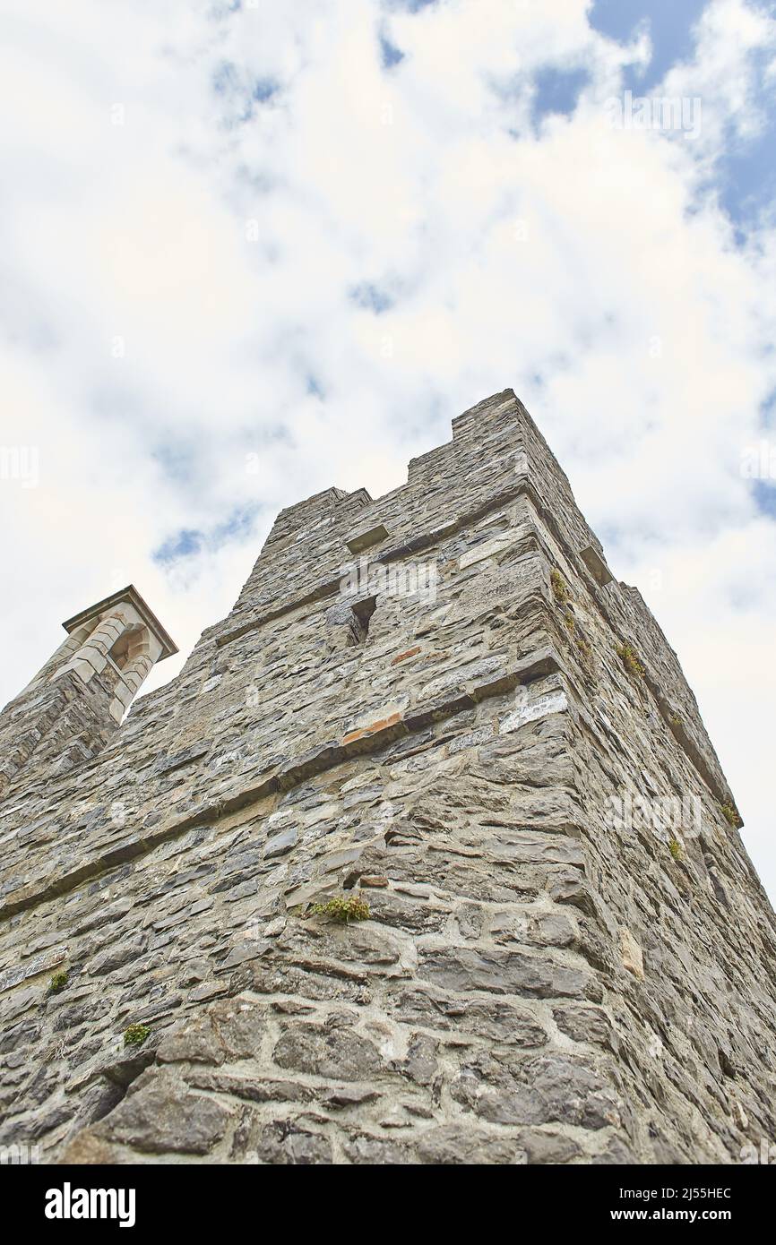 Le château de Swords est Un bâtiment historique situé à Swords, Dublin ...