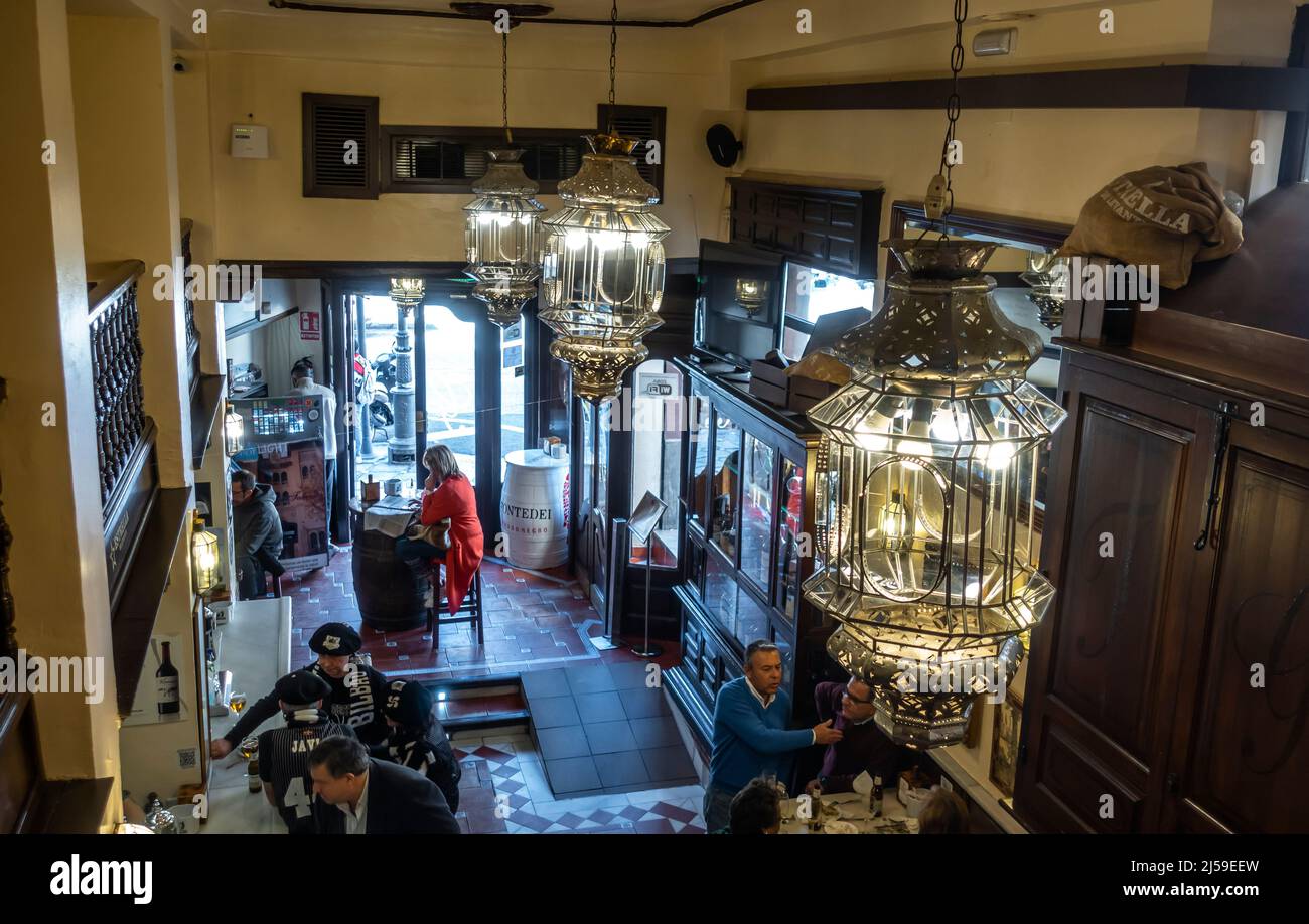 La gran taberna grenade Banque de photographies et d’images à haute ...