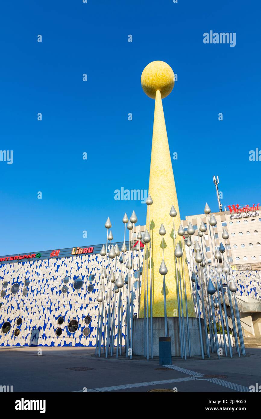 Donau zentrum Banque de photographies et d’images à haute résolution ...