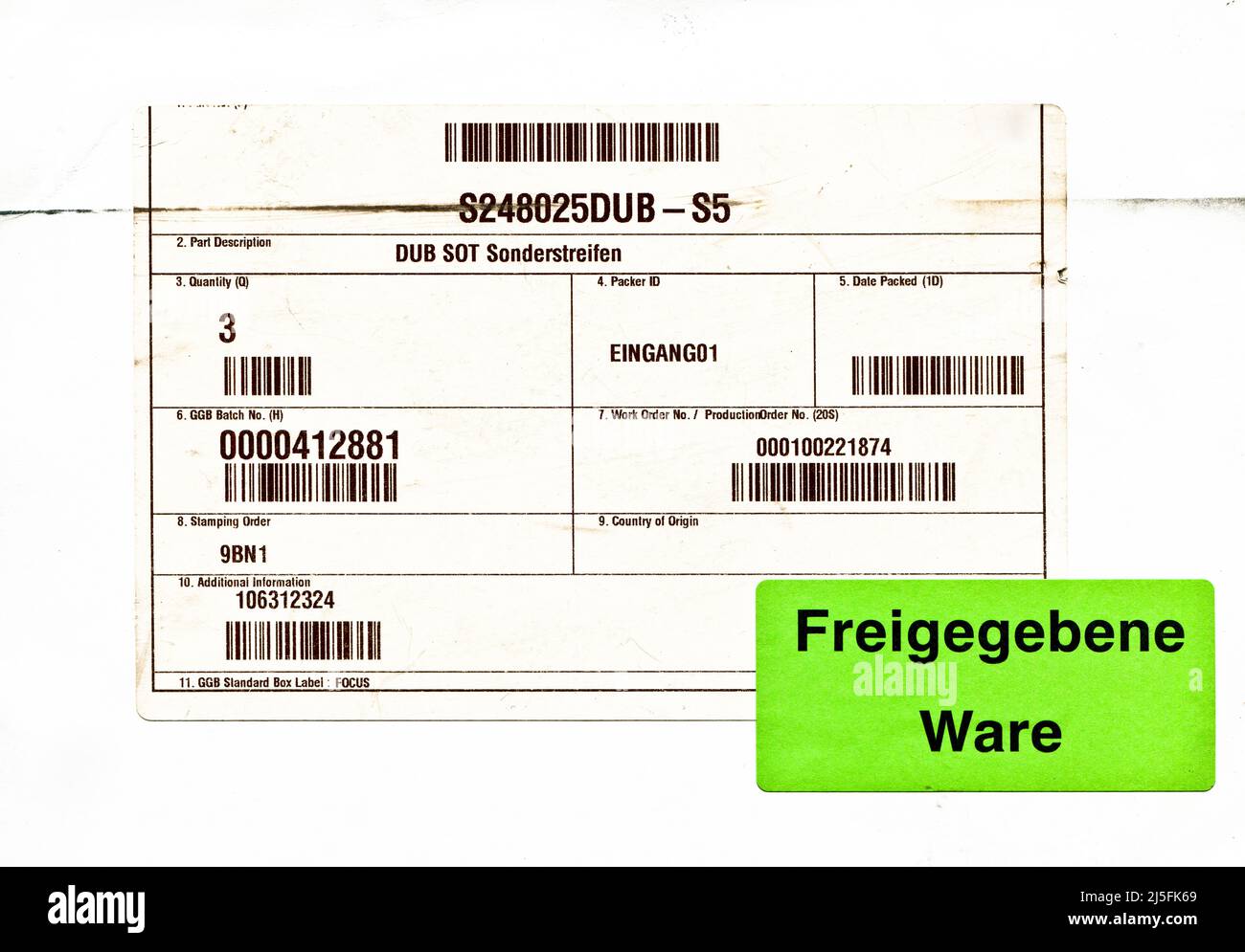 Papier à code-barres noir blanc et vert, isolé sur fond blanc, code ...