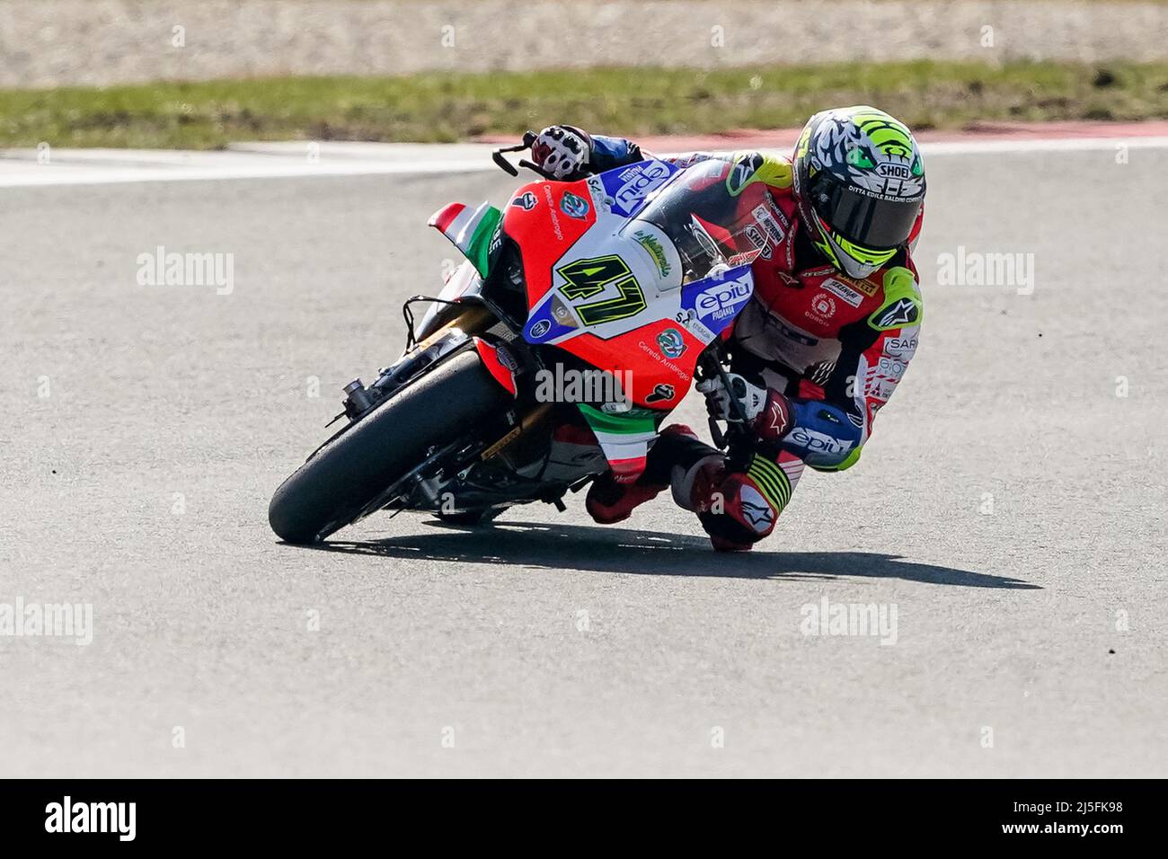 ASSEN, PAYS-BAS - AVRIL 23 : Axel Bassani d'Italie se déplace pendant ...