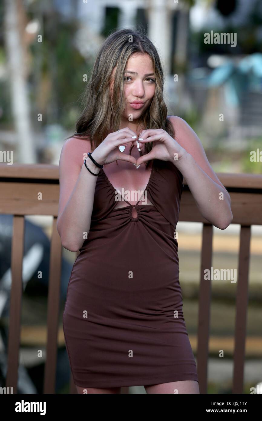 Teen model bikini Banque de photographies et d’images à haute ...