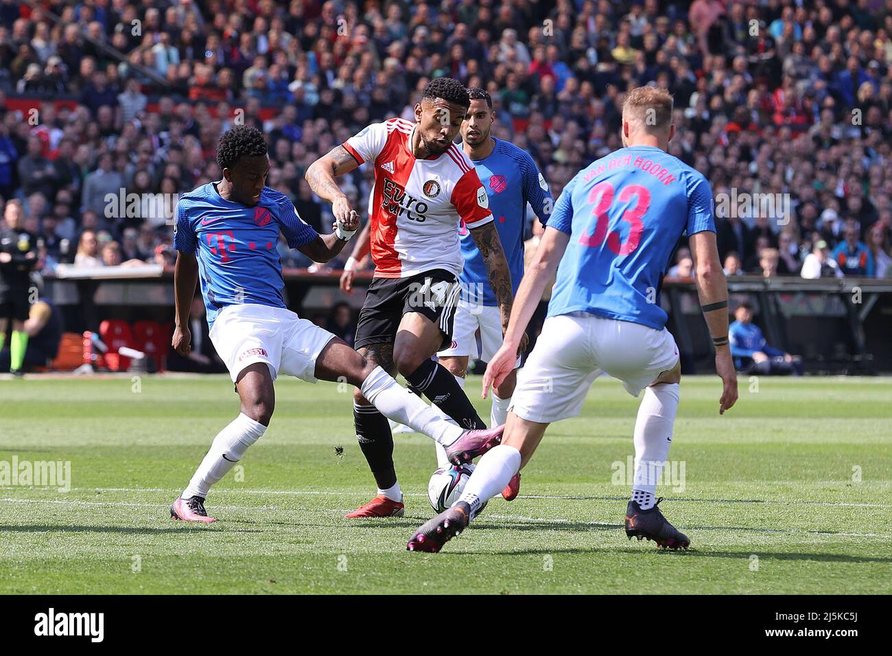 ROTTERDAM - (lr), Djevenicio van der Kust du FC Utrecht, Reiss Nelson de Feyenoord, Mike van der ...