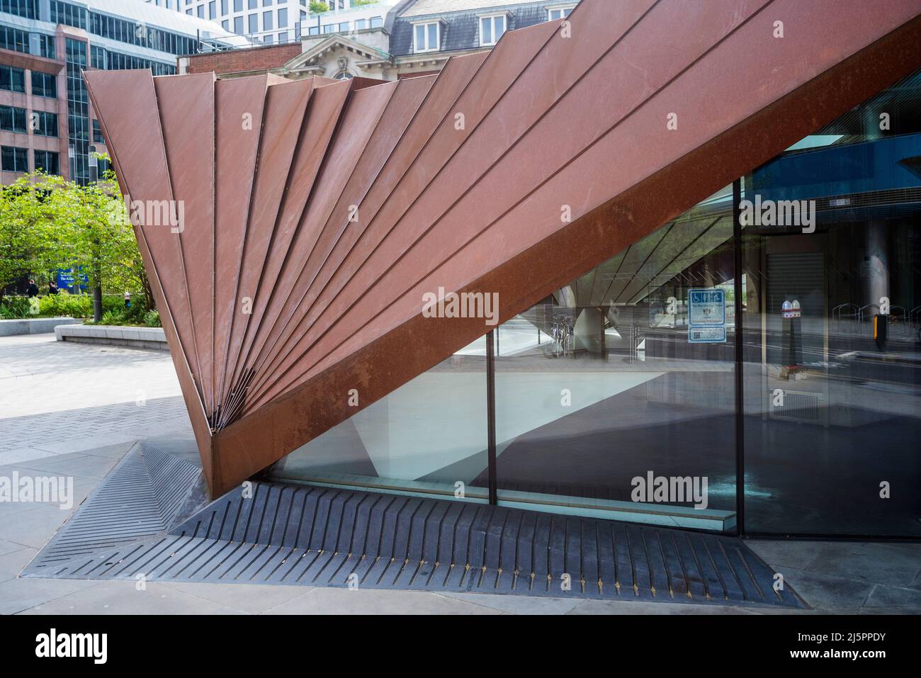Bâtiment en acier corten Banque de photographies et d’images à haute ...