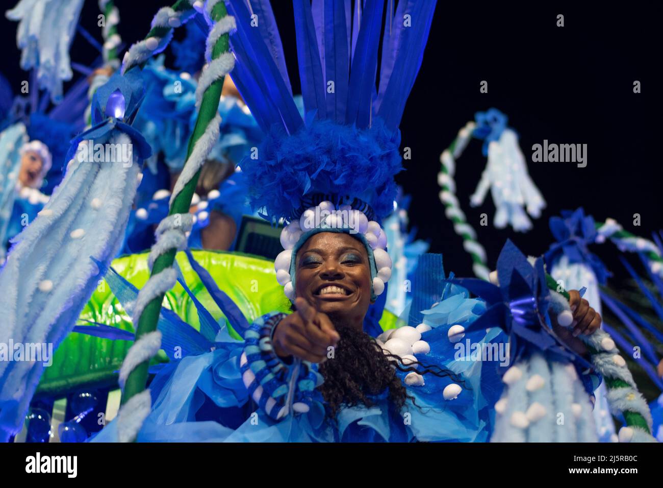 RIO DE JANEIRO, RJ - 24.04.2022: PARADE ÉCOLES DE SAMBA CARNAVAL RJ ...