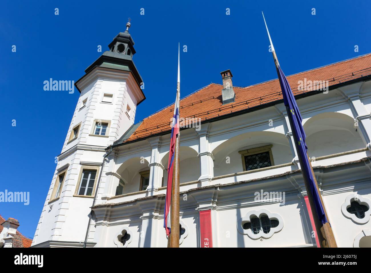 L'architecture particulière du château de Maribor, en Slovénie, qui ...