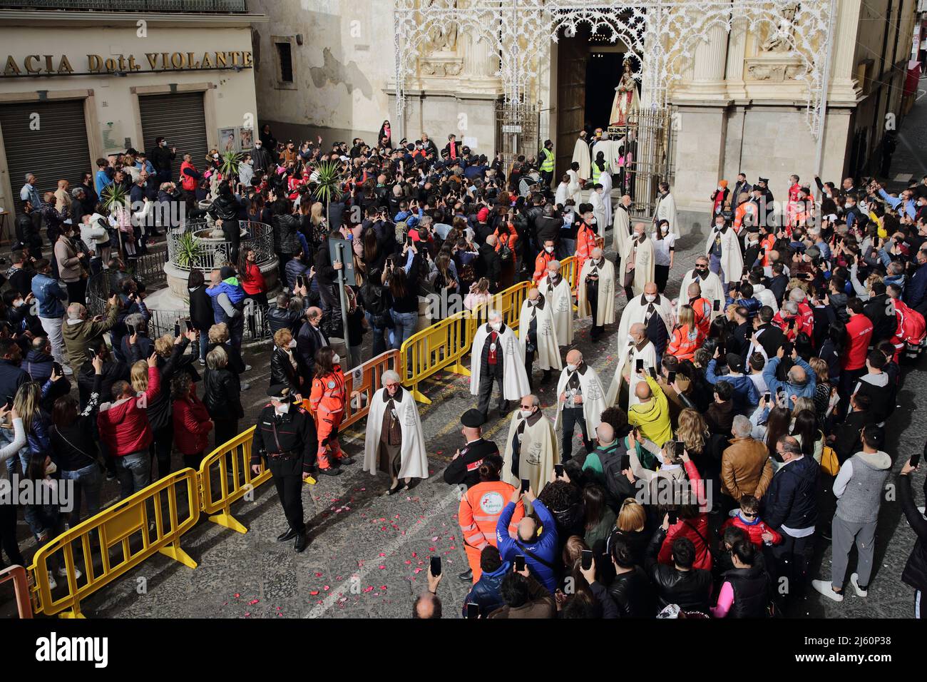 Pagani, Salerne, Italie - 24 avril 2022 : Célébration de la Sainte ...