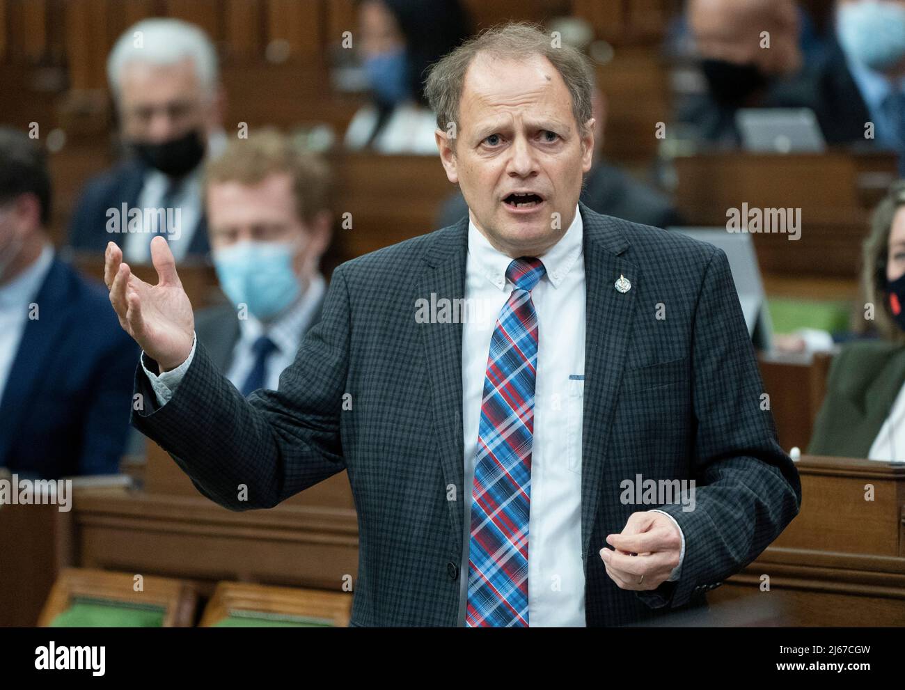 Le député libéral de Winnipeg-Nord, Kevin Lamoureux, se lève pendant la ...