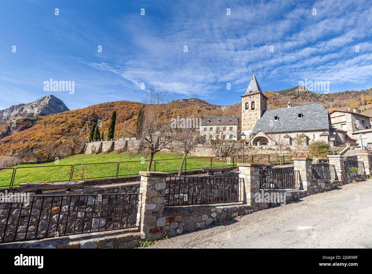 Valle de chistau huesca Banque de photographies et d’images à haute ...