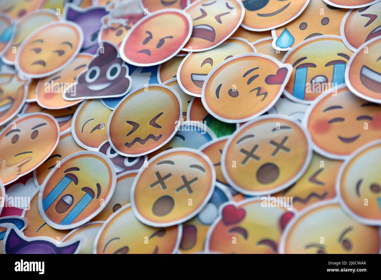 TERNOPIL, UKRAINE - 29 AVRIL 2022: Grand ensemble d'autocollants avec ...