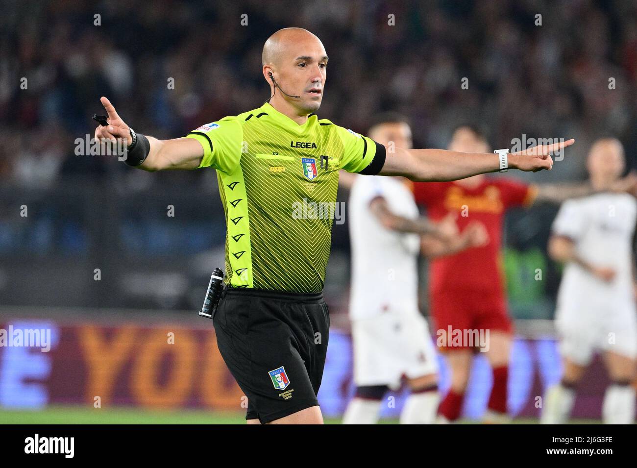 Michael Fabbri arbitre lors de la ligue italienne de football Un match ...
