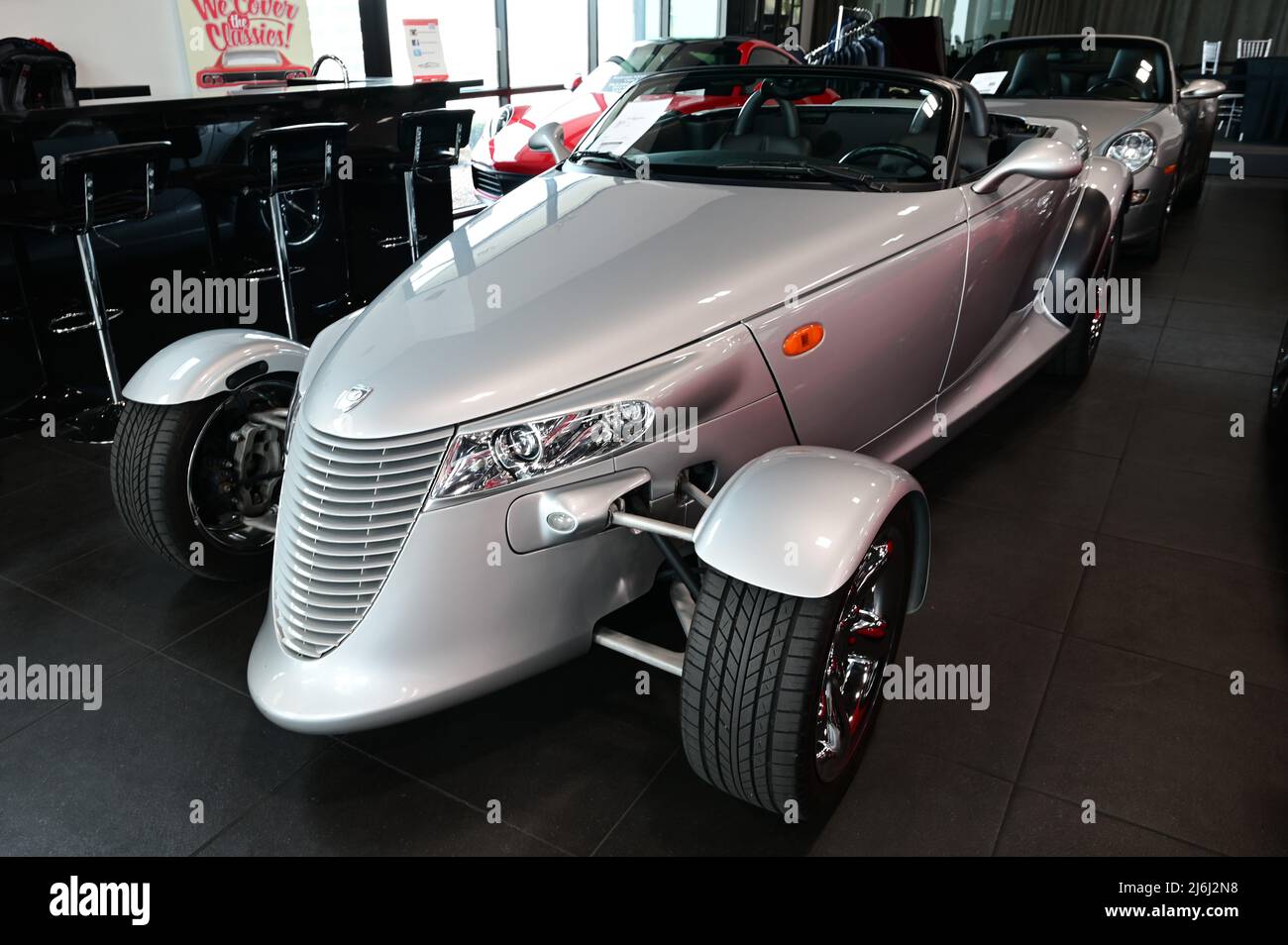 Plymouth prowler car Banque de photographies et d’images à haute ...