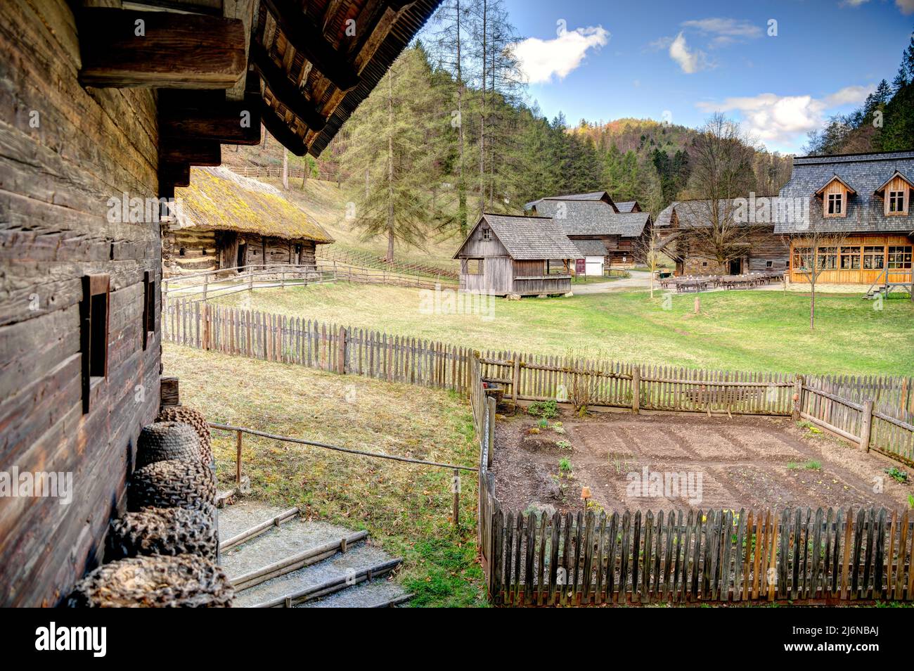 Maison traditionnelle autrichienne Banque de photographies et d’images ...