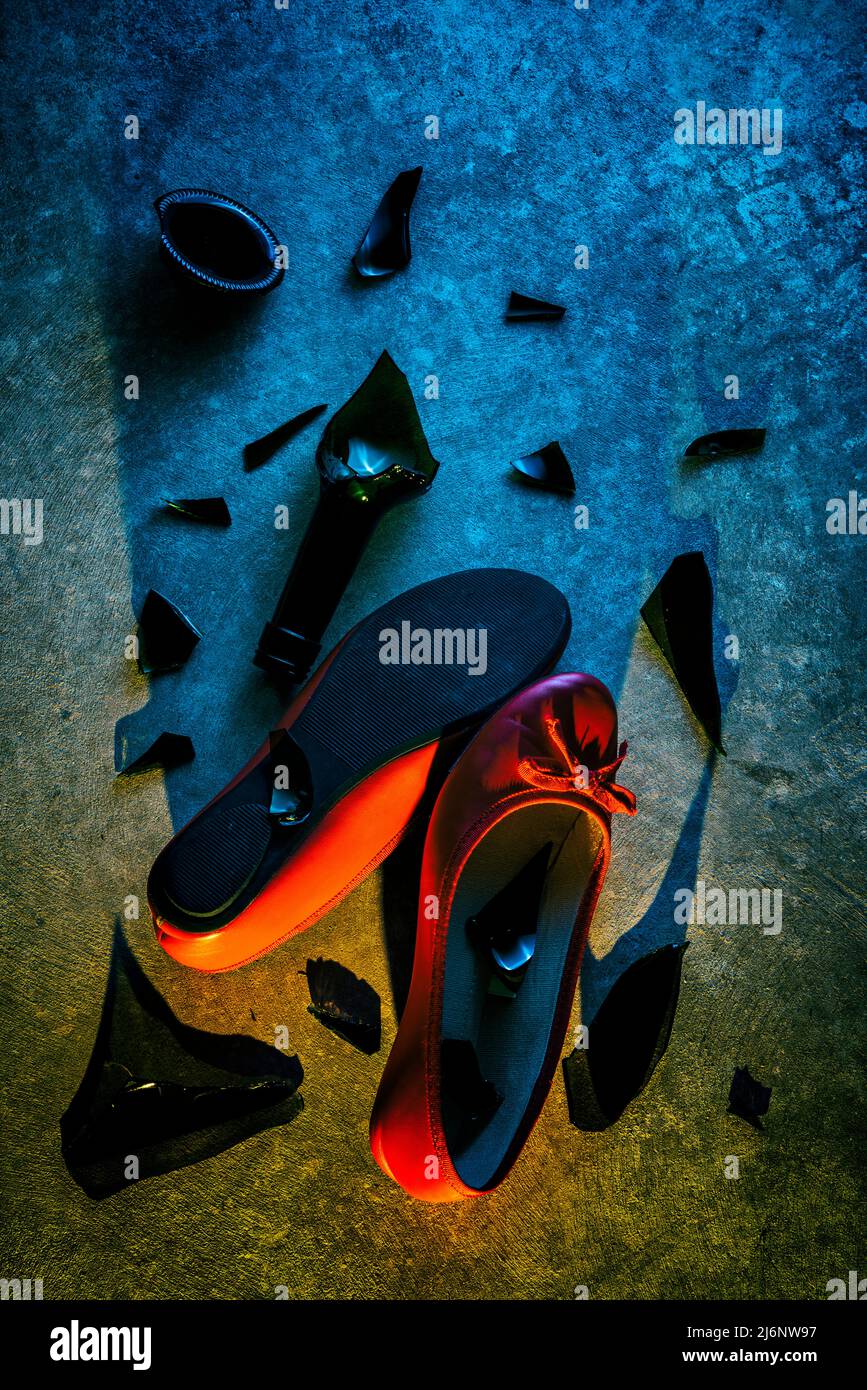 Chaussures cassées Banque de photographies et d’images à haute ...