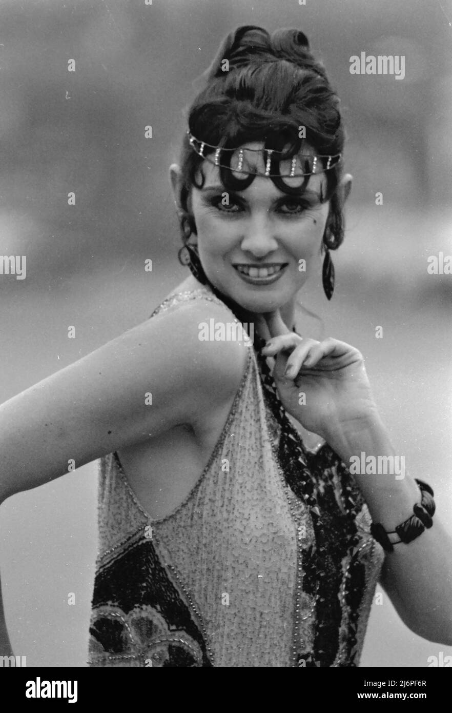 Caroline munro model Banque de photographies et d’images à haute ...