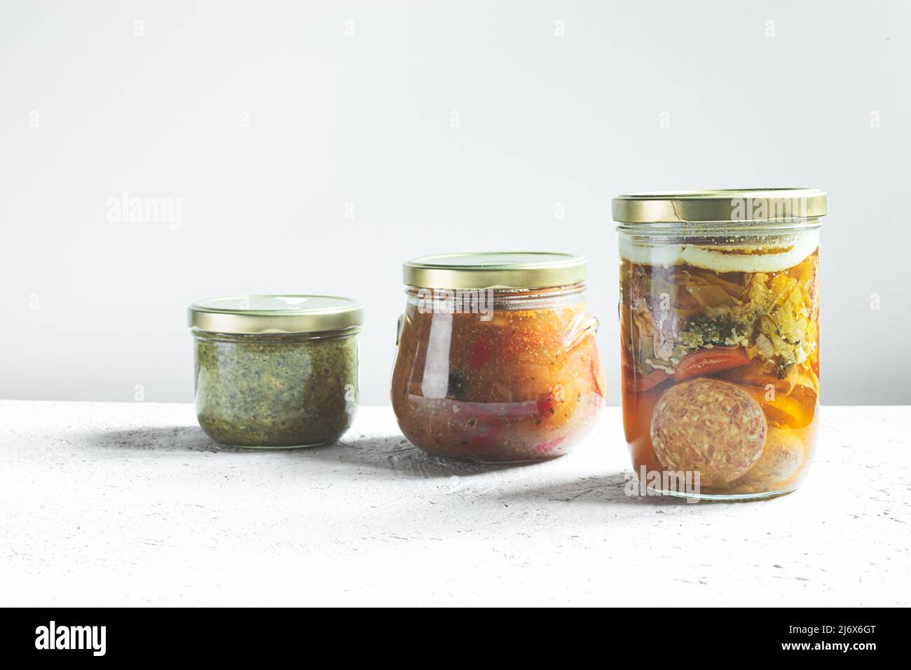 Conserves de viande Banque de photographies et d’images à haute ...