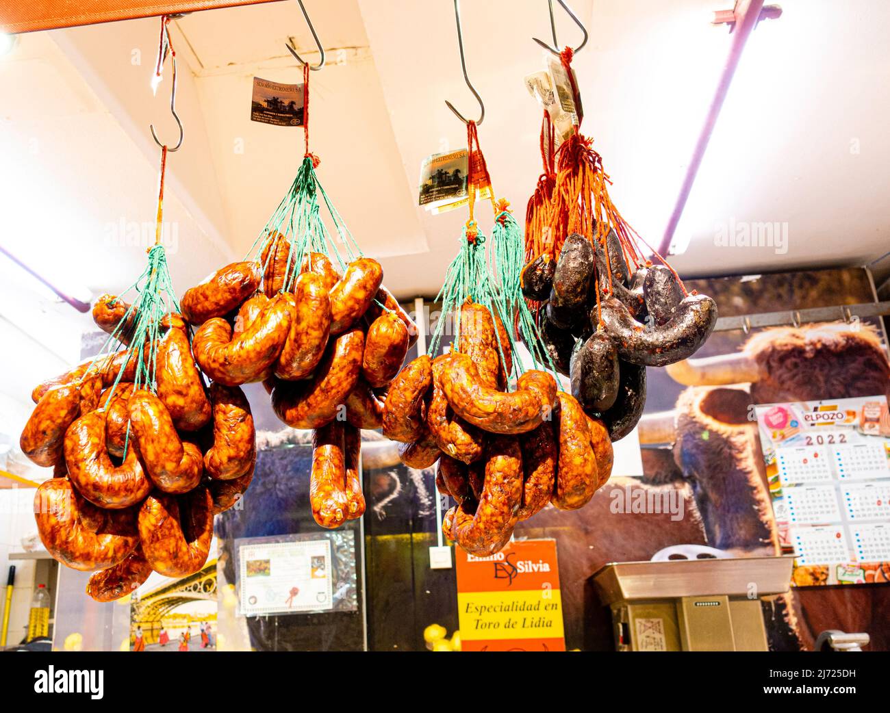 Stand de saucisses et de viande Banque de photographies et d’images à haute résolution - Alamy