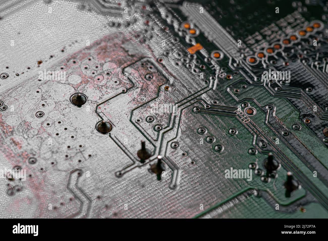 Macro gros plan du câblage imprimé sur la carte de circuit imprimé du modem/routeur Photo Stock ...