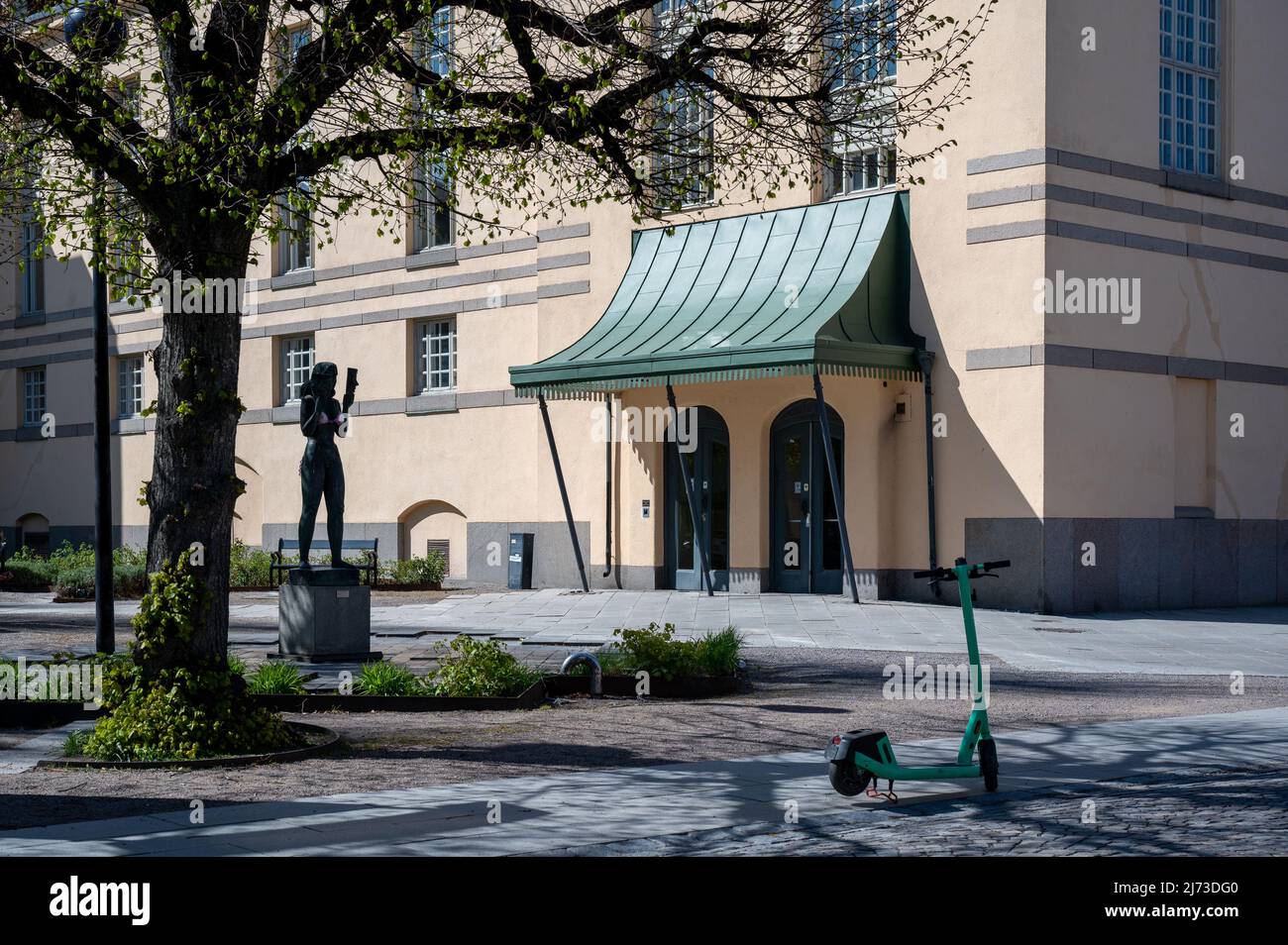 Sculpture publique europe silhouette Banque de photographies et d ...