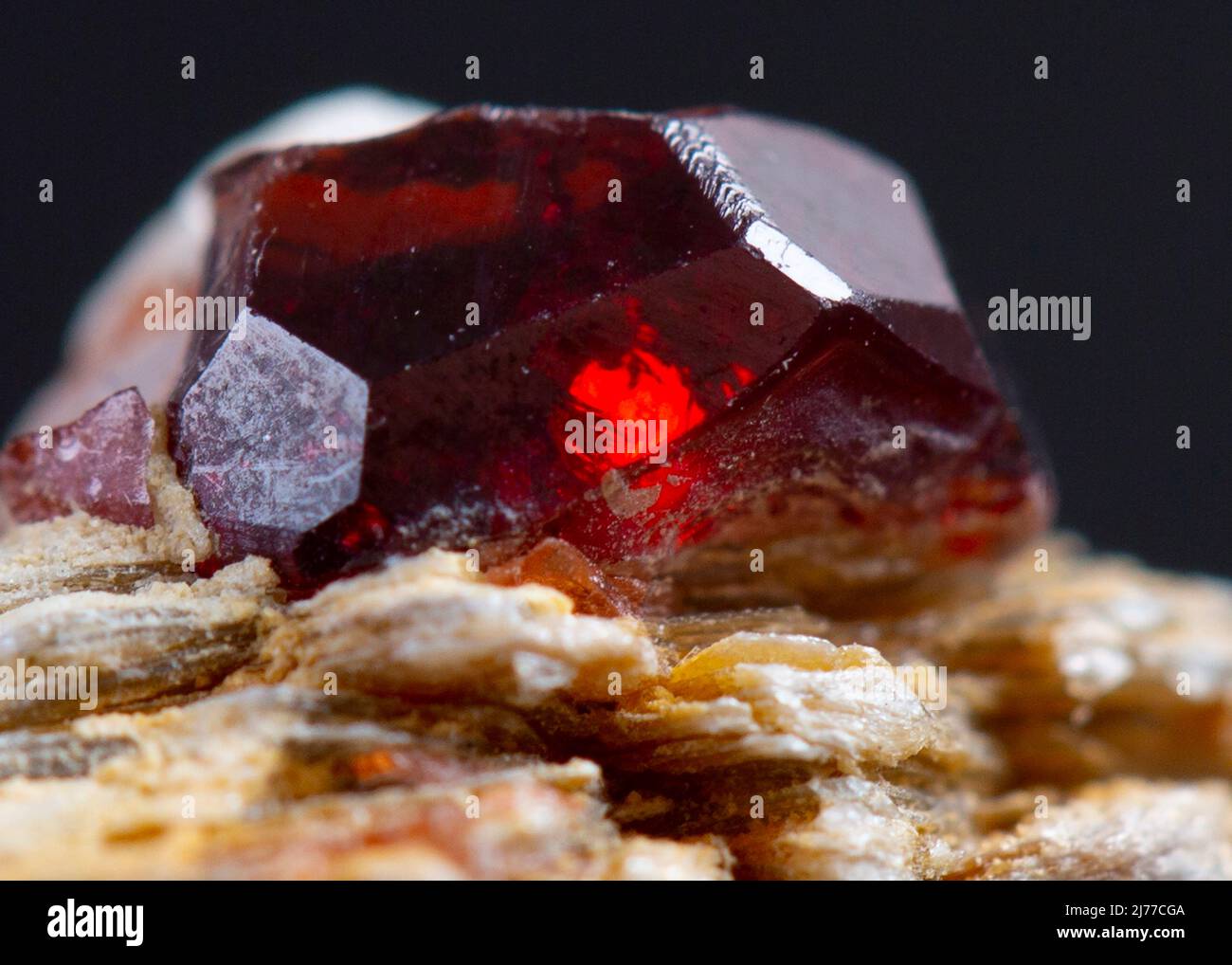 Fond de grenat brut Banque de photographies et d’images à haute ...