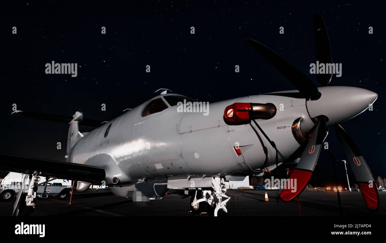 Un avion U-28A Draco est installé sur la ligne de vol de la base ...