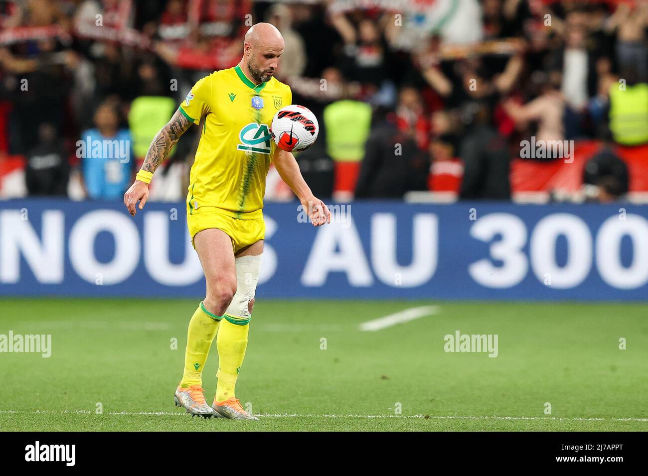 SAINT-DENIS, FRANCE - 7 MAI : Nicolas Pallois du FC Nantes lors du ...