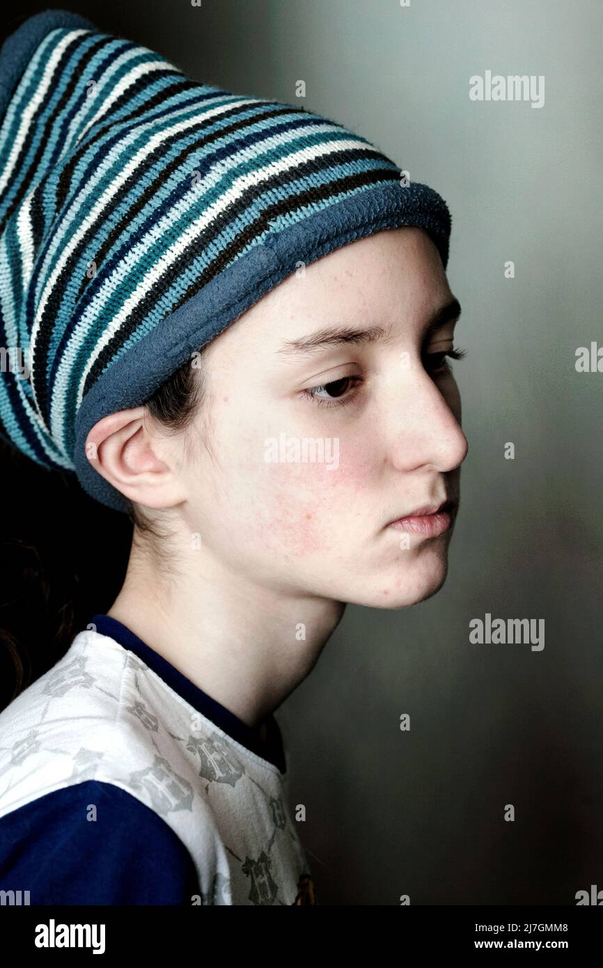 Portrait De Garçon De 13 Ans Banque De Photographies Et Dimages à