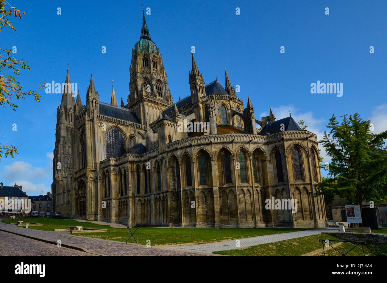Notre dame de la cathédrale de bayeux Banque de photographies et d’images à haute résolution - Alamy