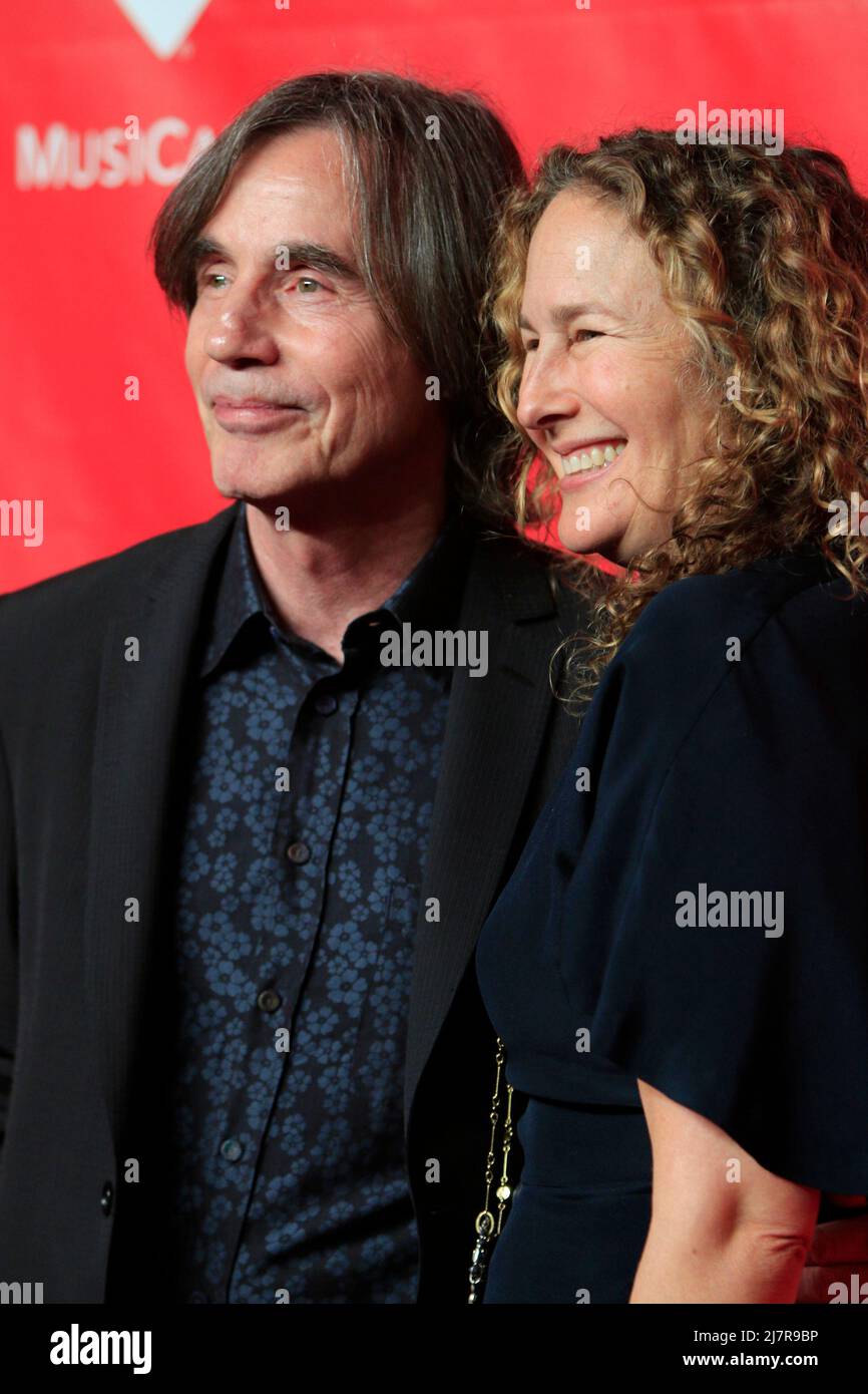 Jackson browne and dianna cohen Banque de photographies et d’images à ...