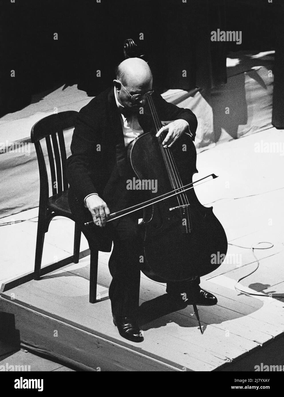 Pablo casals Banque de photographies et d’images à haute résolution - Alamy