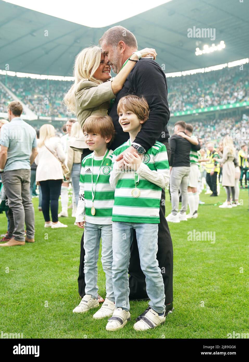 Ange Postecoglou, le directeur du Celtic, avec sa femme Georgia et ses ...