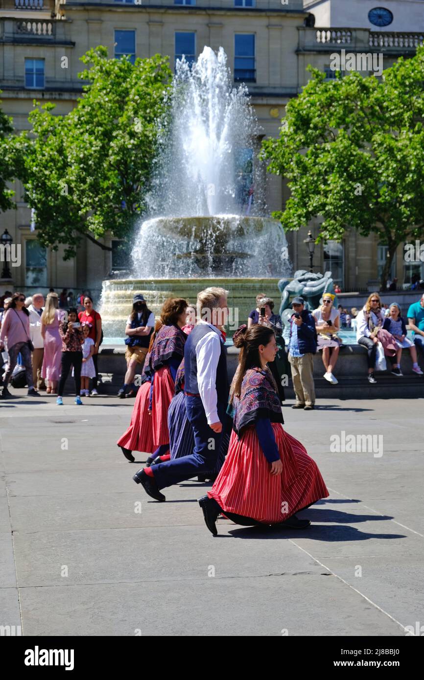 Traditional english folk dance Banque de photographies et d’images à ...