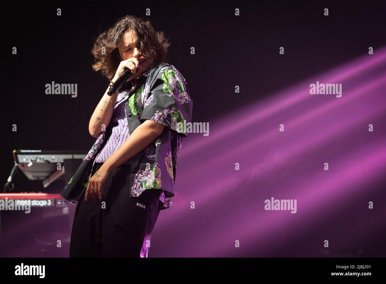 Madame, pseudonyme de Francesca Calearo, est une chanteuse-compositrice ...