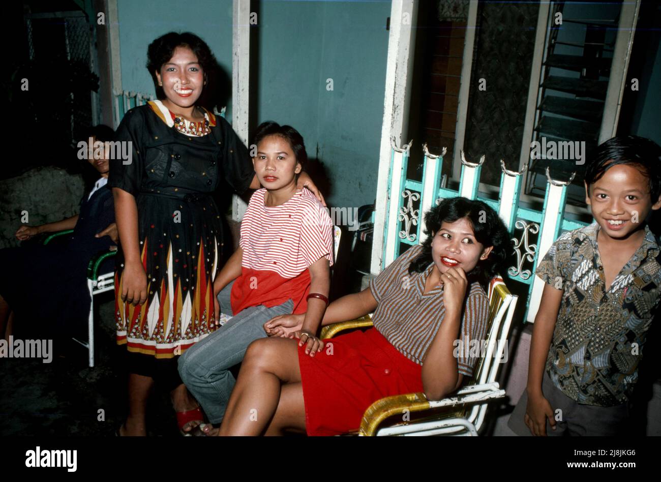 Zone de feu rouge Dolly à Surabaya 1984 Photo Stock - Alamy