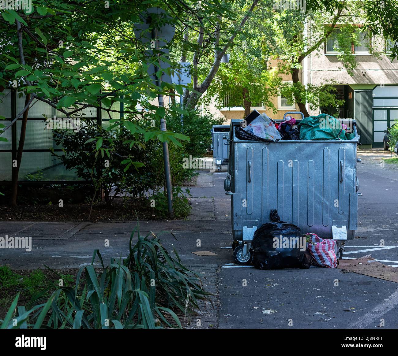 Trash collector Banque de photographies et d’images à haute résolution ...