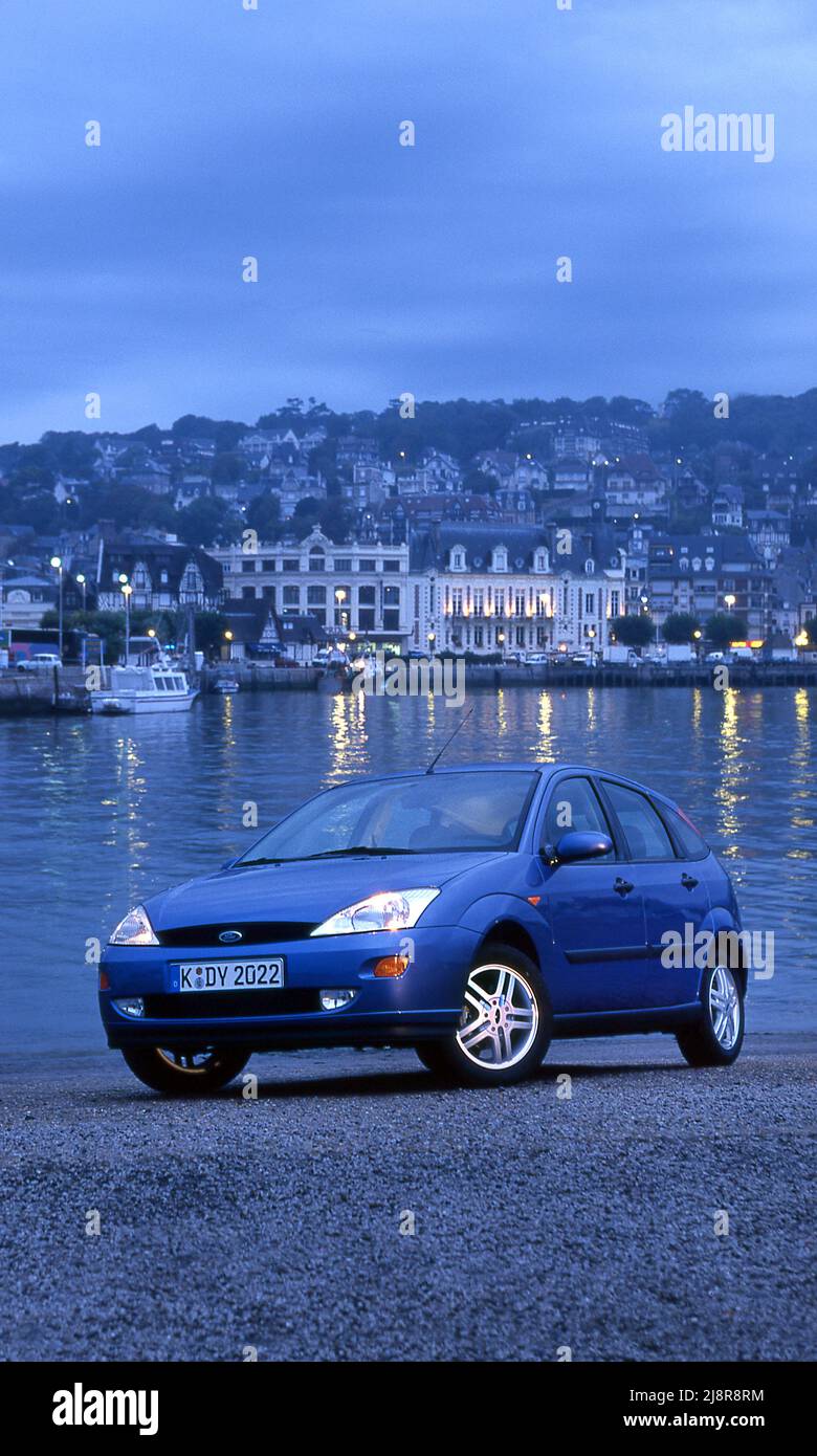1998 ford focus Banque de photographies et d’images à haute résolution ...