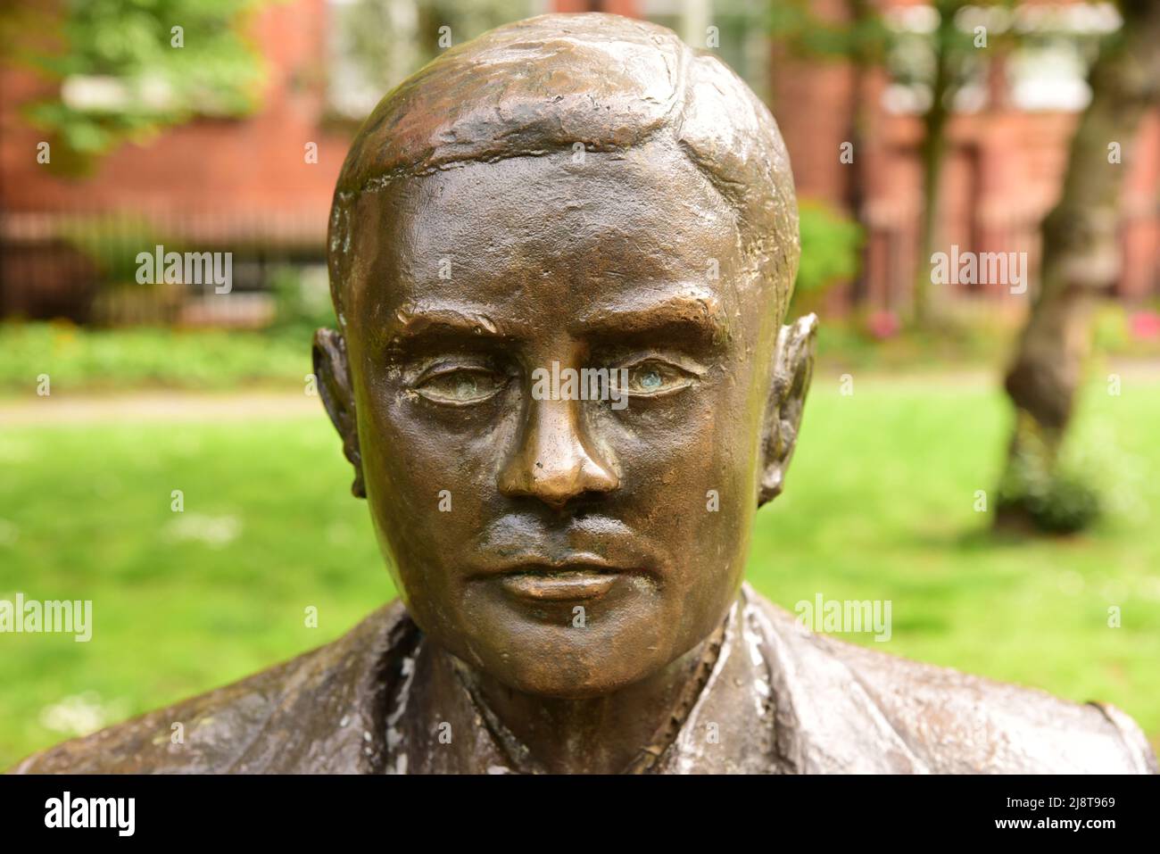 Alan turing memorial statue Banque de photographies et d’images à haute ...
