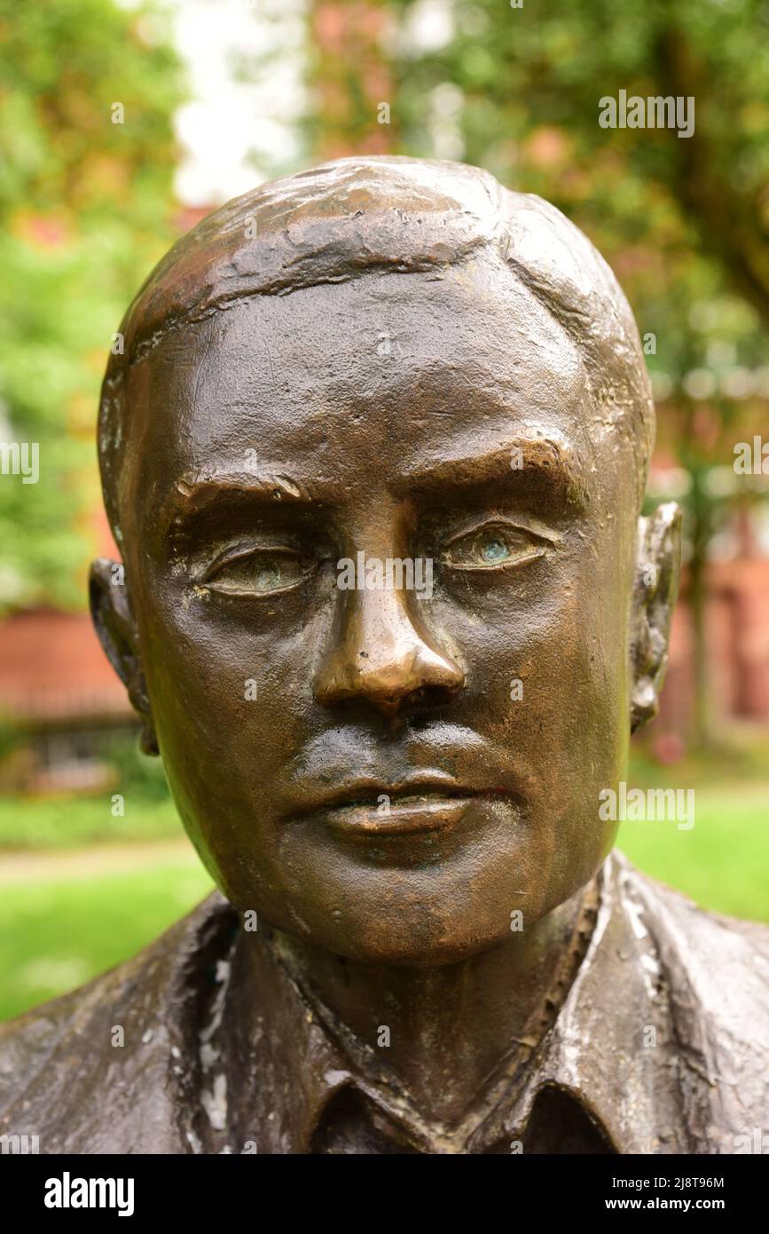 Alan turing memorial statue Banque de photographies et d’images à haute ...