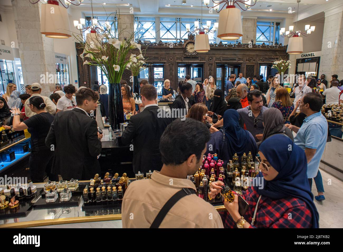 Selfridges london interior Banque de photographies et d’images à haute ...