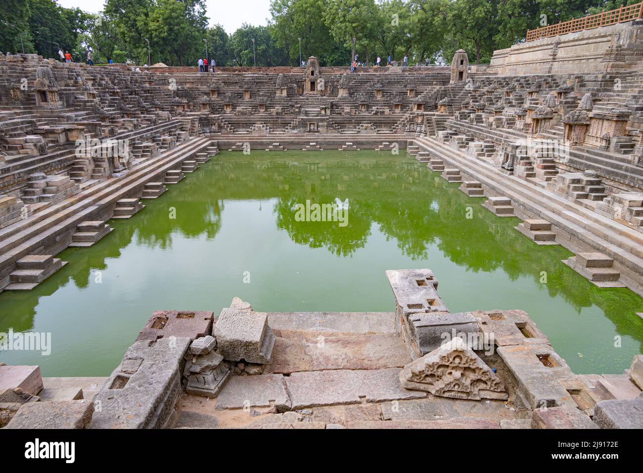 Le temple du soleil modhera Banque de photographies et d’images à haute ...