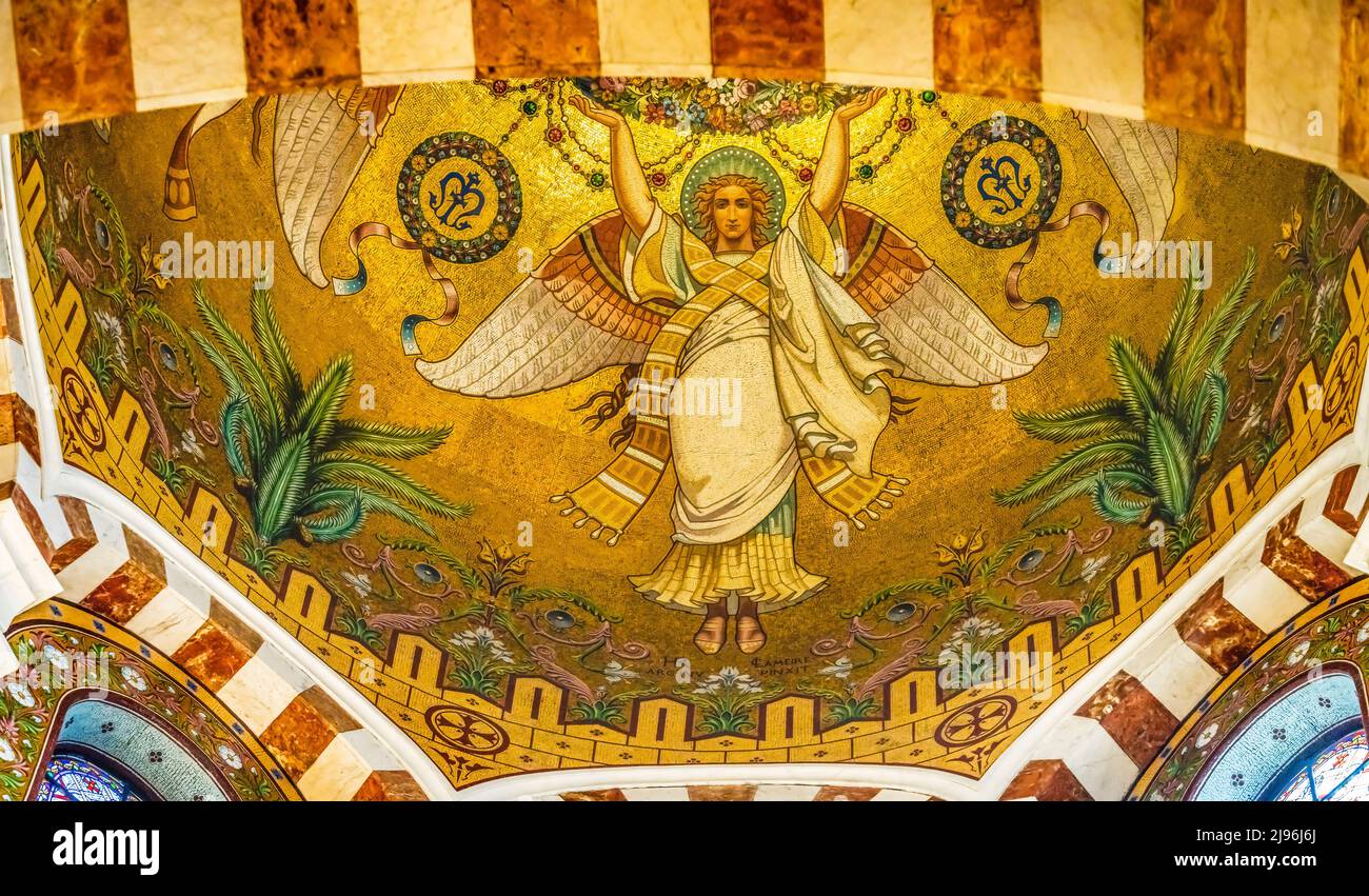 Angel Basilique de la Mosaïque d'or Église catholique notre Dame de la ...