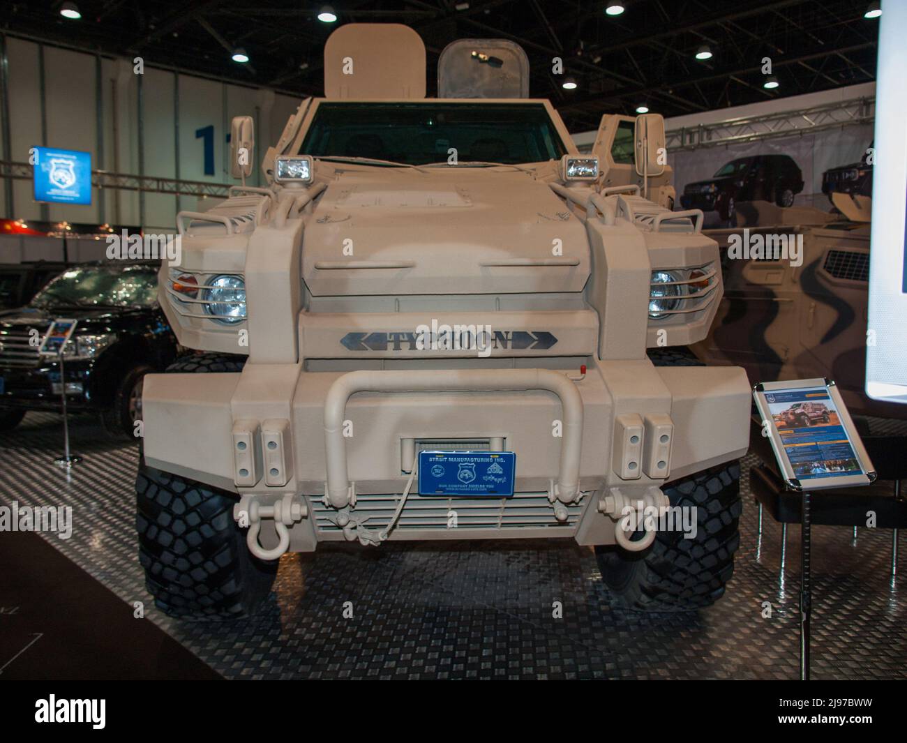 Mine resistant ambush protected armored vehicle Banque de photographies ...