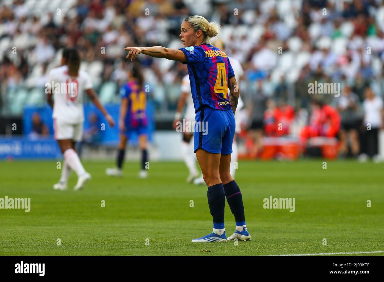 Pilar leon Banque de photographies et d’images à haute résolution - Alamy