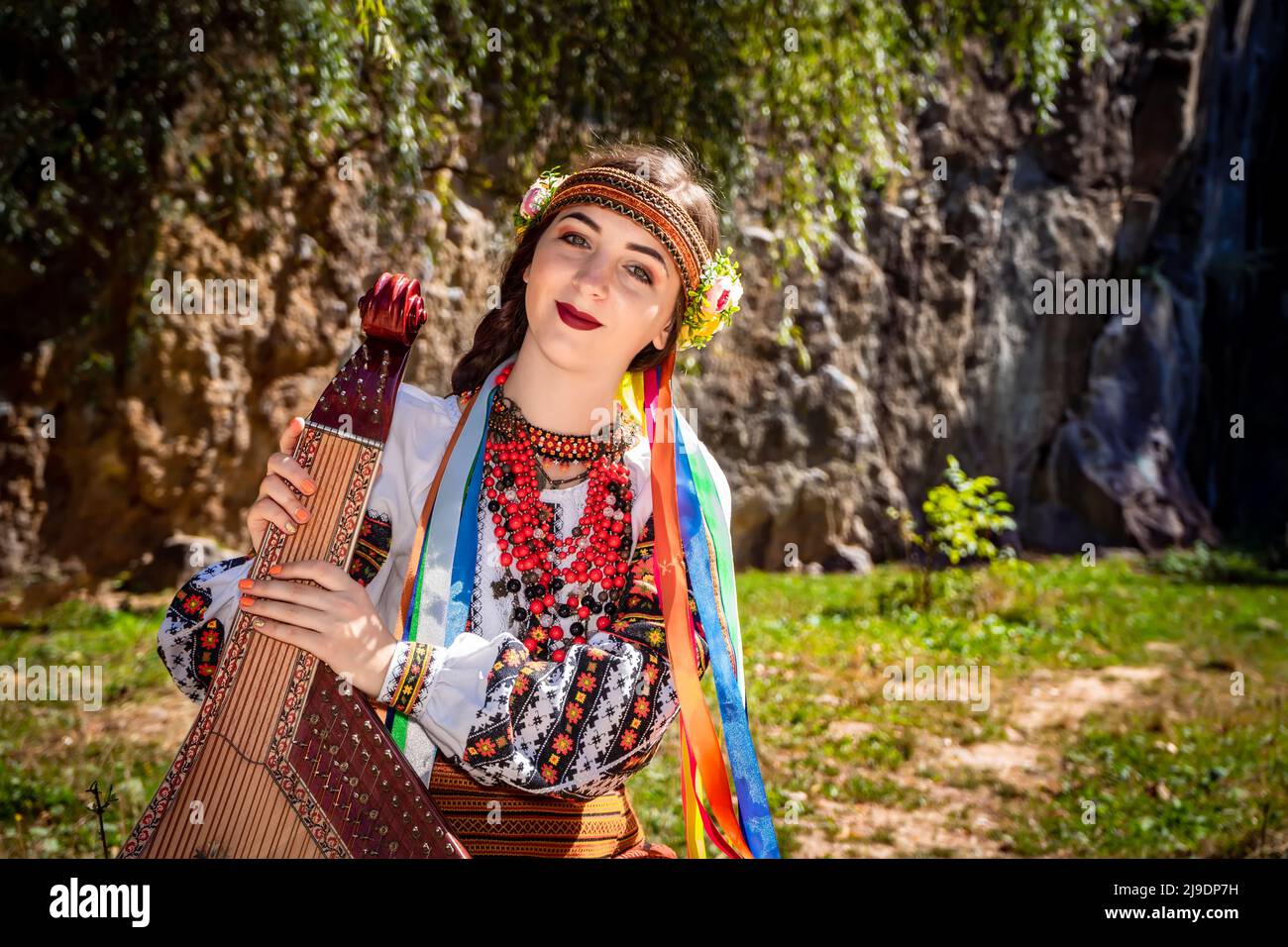 Ukrainian national dress Banque de photographies et d’images à haute ...