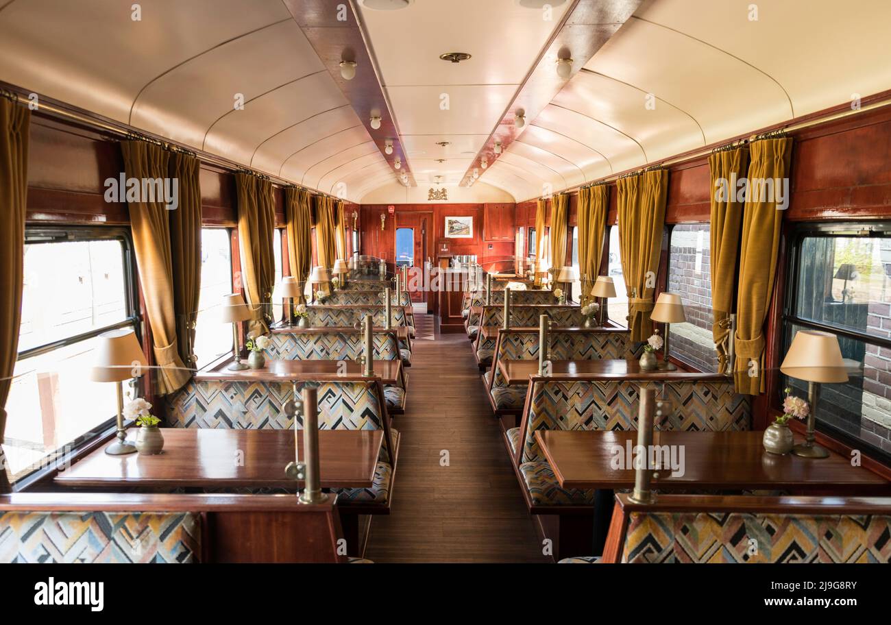 Vieux train intérieur Banque de photographies et d’images à haute ...