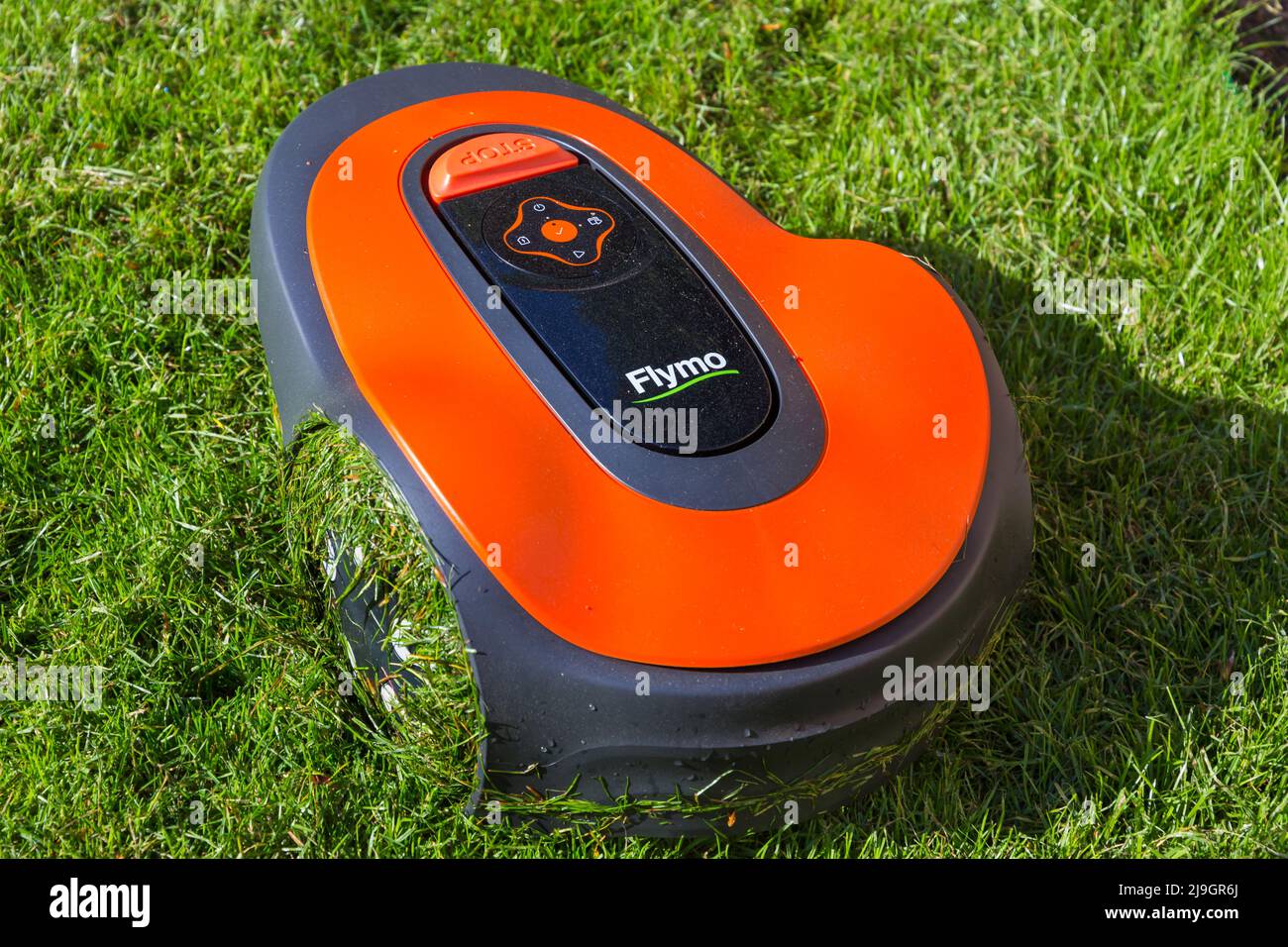 Robot tondeuse flymo Banque de photographies et d’images à haute ...