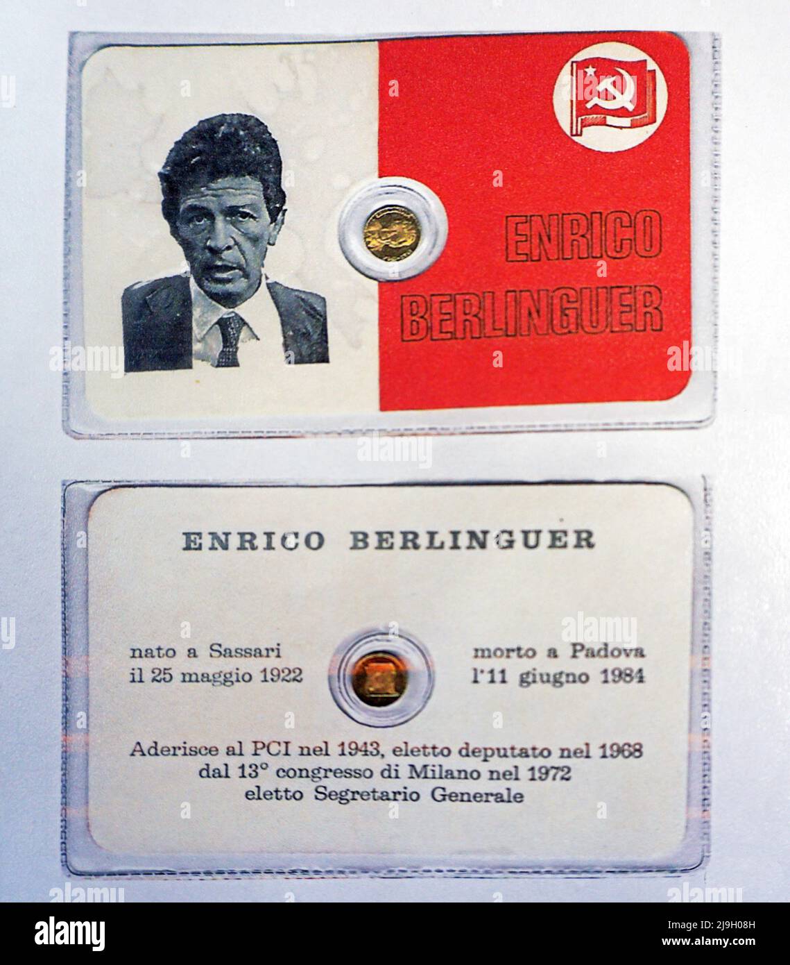 Carte de membre du parti communiste Banque de photographies et d’images ...