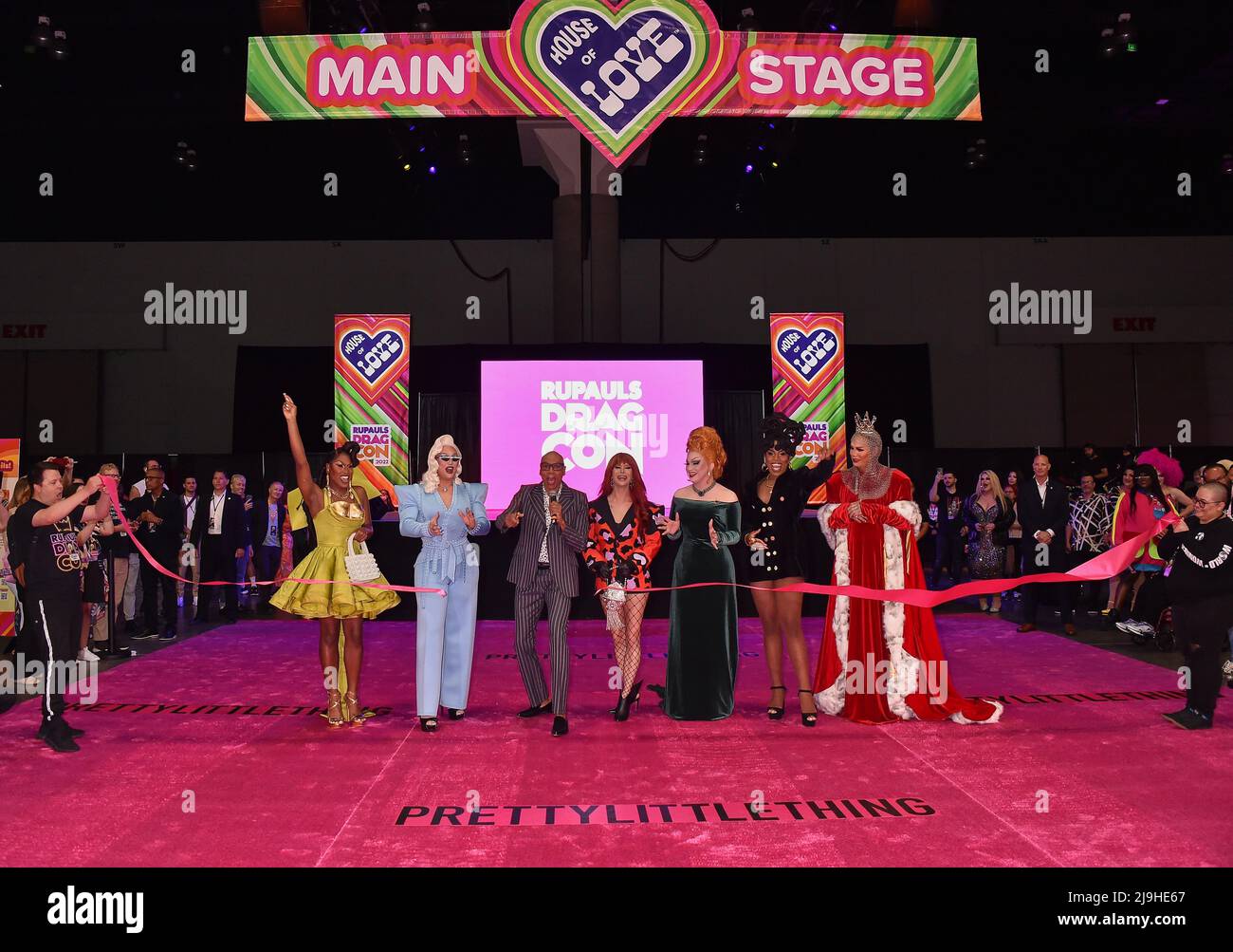 Shea Couleé, la Vivienne, RuPaul Charles, Trinity le Tuck, Jinkx ...