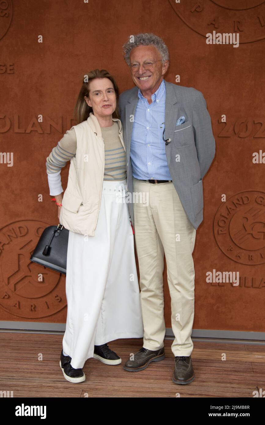 Nelson Monfort et son épouse Dominique Monfort au Village pendant l ...